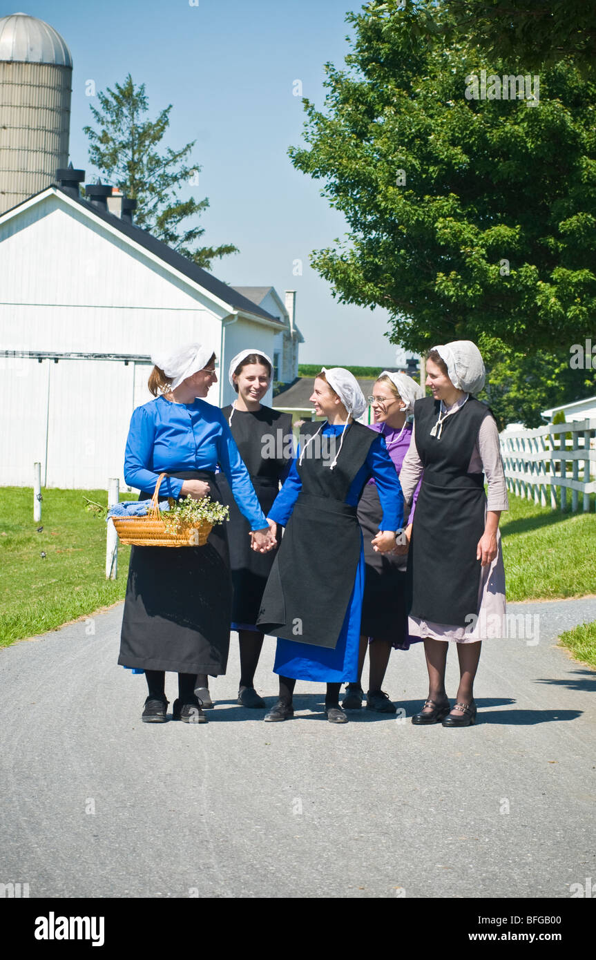 Amische frau weibliche frauen -Fotos und -Bildmaterial in hoher ...