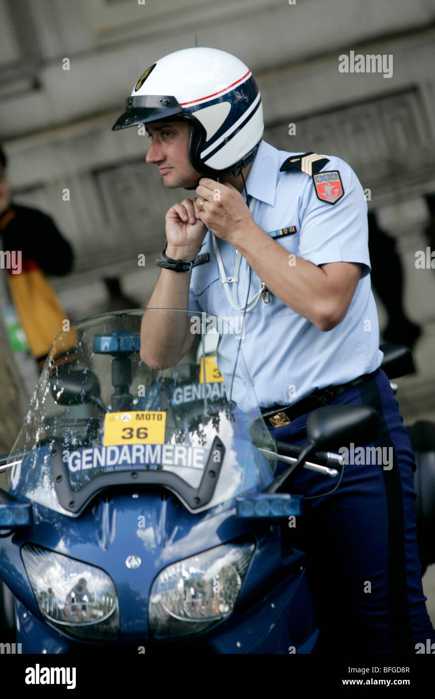 Französisches polizeimotorrad -Fotos und -Bildmaterial in hoher ...