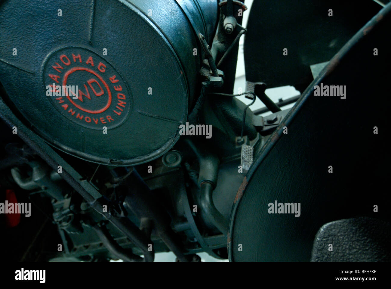 Oldtimer traktor fahren -Fotos und -Bildmaterial in hoher Auflösung – Alamy