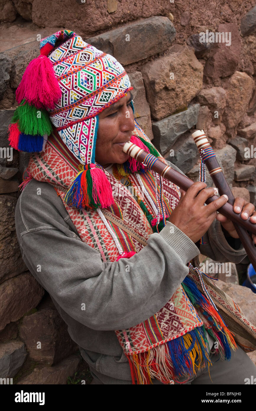 Peru peruvian man -Fotos und -Bildmaterial in hoher Auflösung – Alamy
