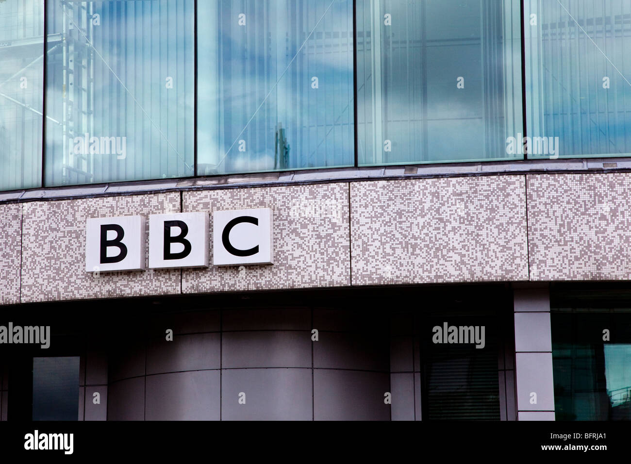 Bbc fernsehzentrum bbc rundfunkhaus -Fotos und -Bildmaterial in hoher ...