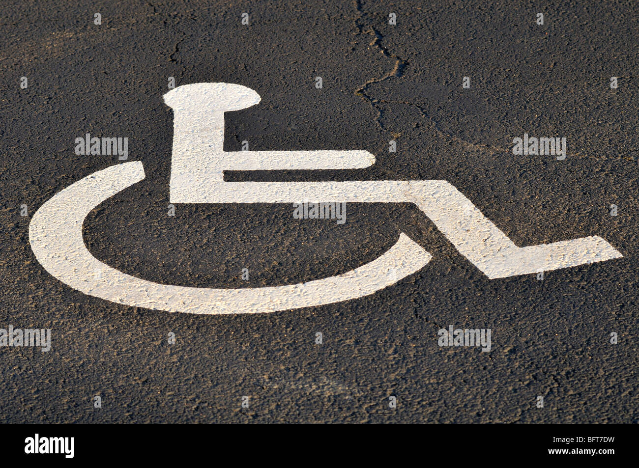 Auto Behinderung Zeichen Stockfotos und -bilder Kaufen - Alamy