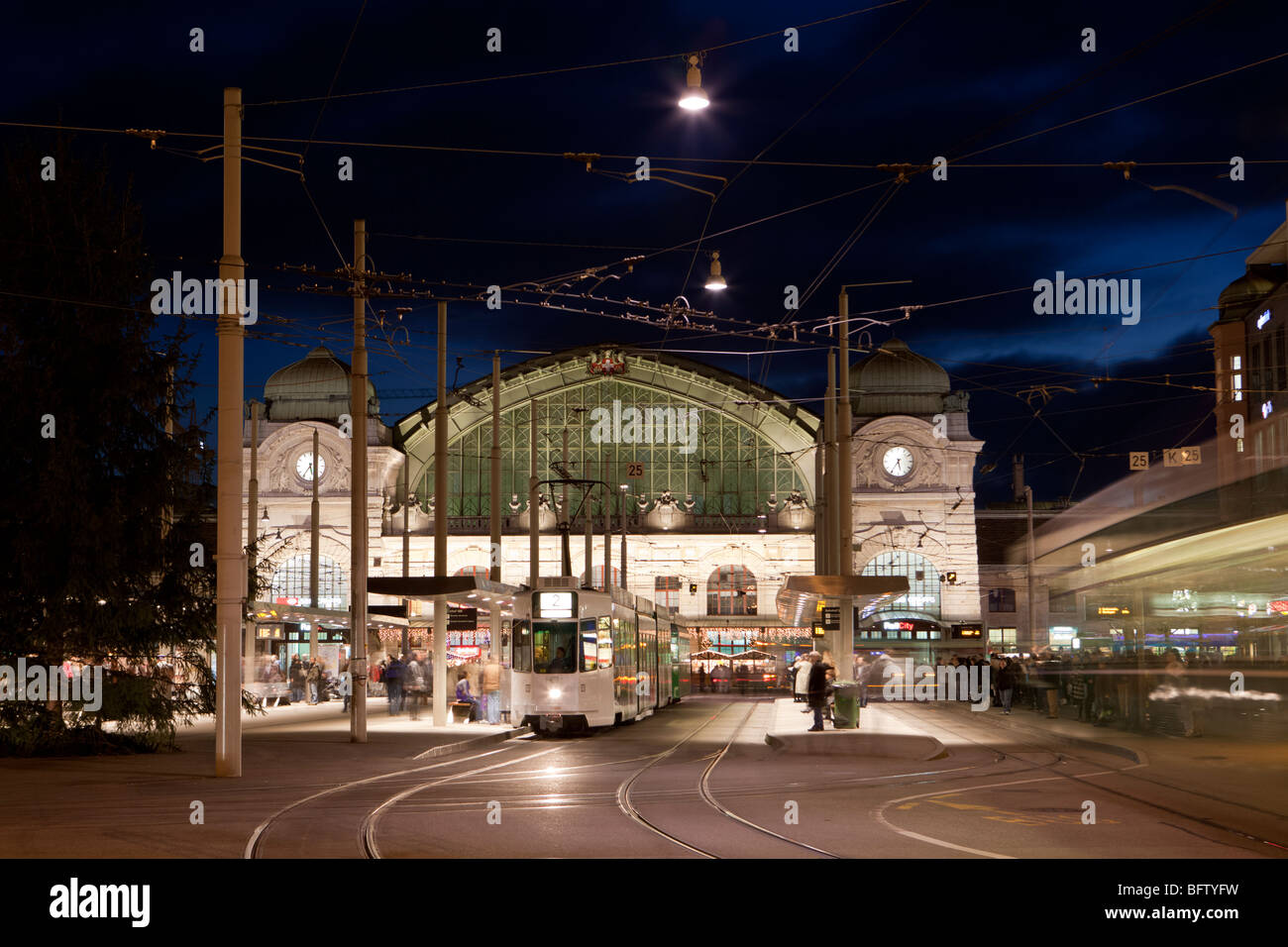Basel sbb bahnhof -Fotos und -Bildmaterial in hoher Auflösung – Alamy