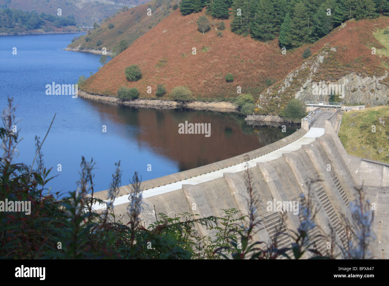 Damm von oben -Fotos und -Bildmaterial in hoher Auflösung – Alamy