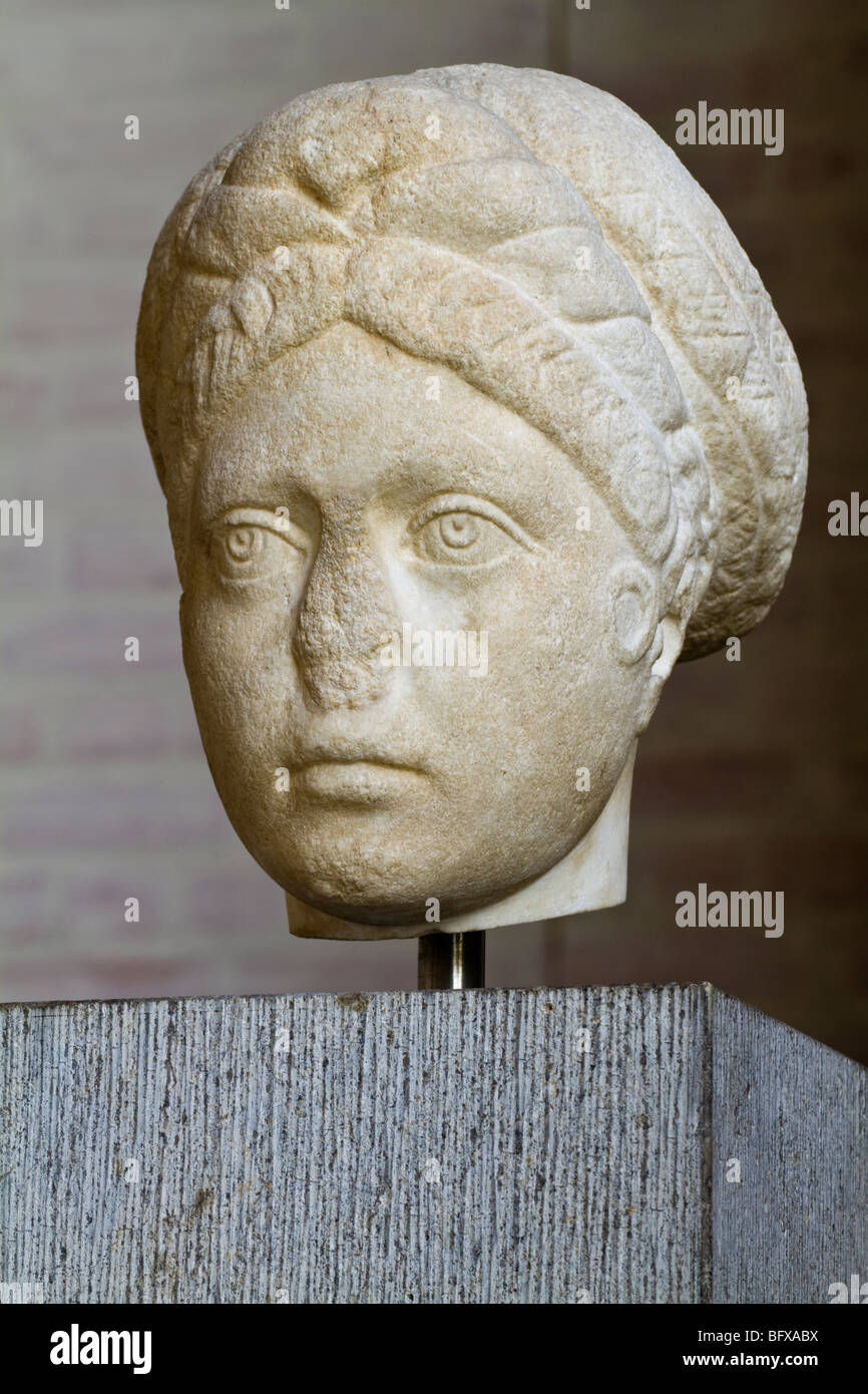 Roman woman -Fotos und -Bildmaterial in hoher Auflösung – Alamy