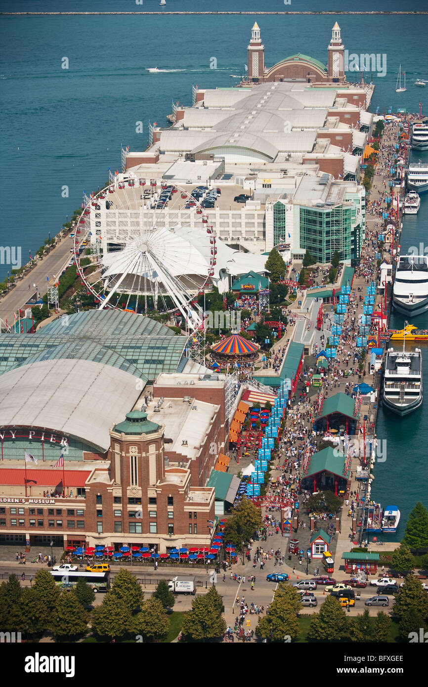 Navy pier chicago touristen Stockfotos und -bilder Kaufen - Alamy