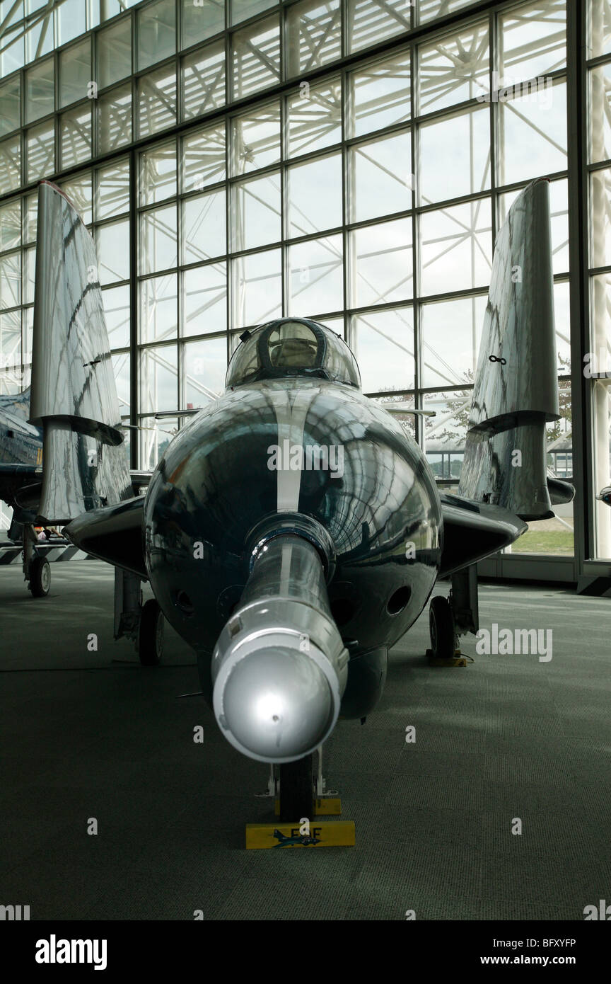 Grumman F9F-8 Cougar auf statische Display in der großen Galerie des ...