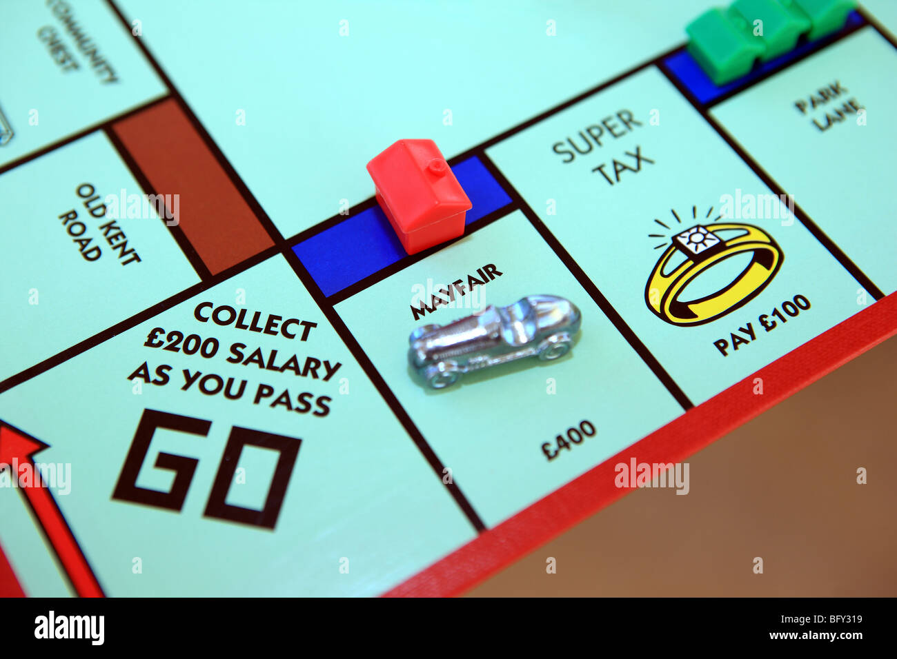 Monopoly board game -Fotos und -Bildmaterial in hoher Auflösung – Alamy