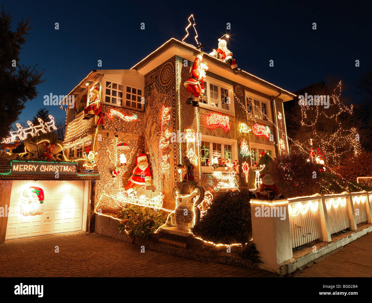 Christmas Lights House Germany Stockfotos und -bilder Kaufen - Alamy