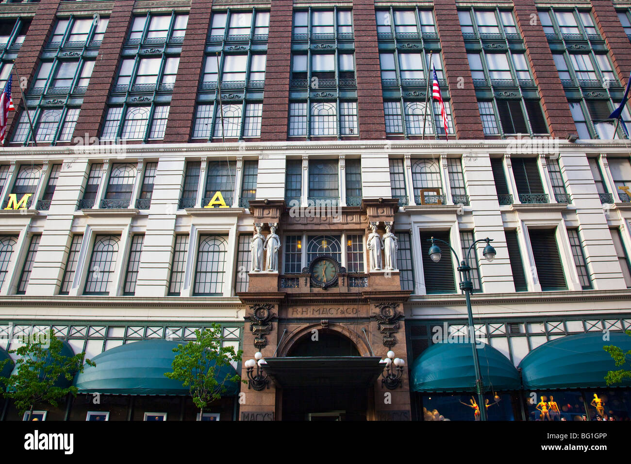 York kaufhaus -Fotos und -Bildmaterial in hoher Auflösung – Alamy