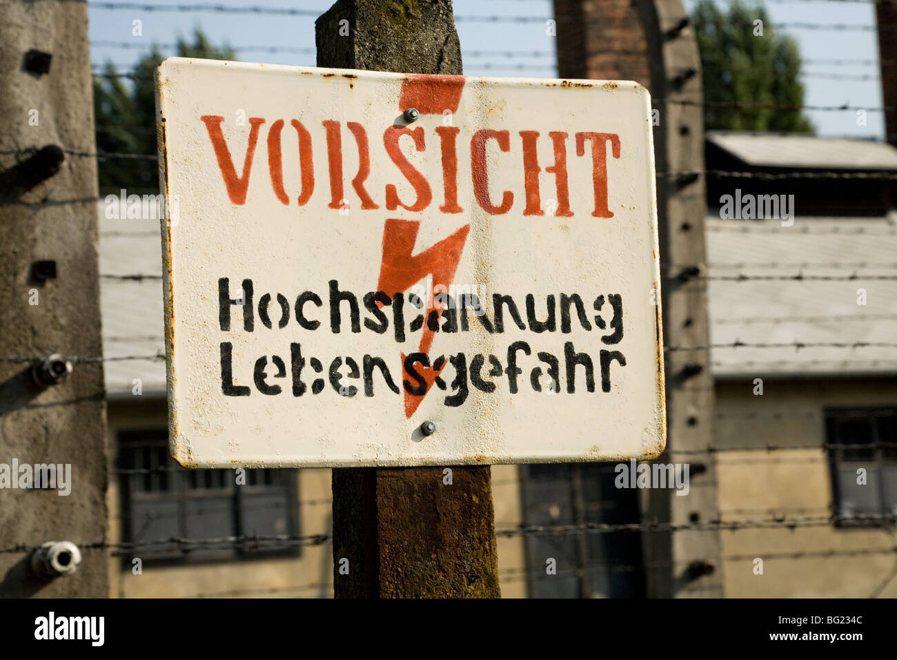 Polen auschwitz warnschilder in deutsch auf Stockfotos und -bilder ...