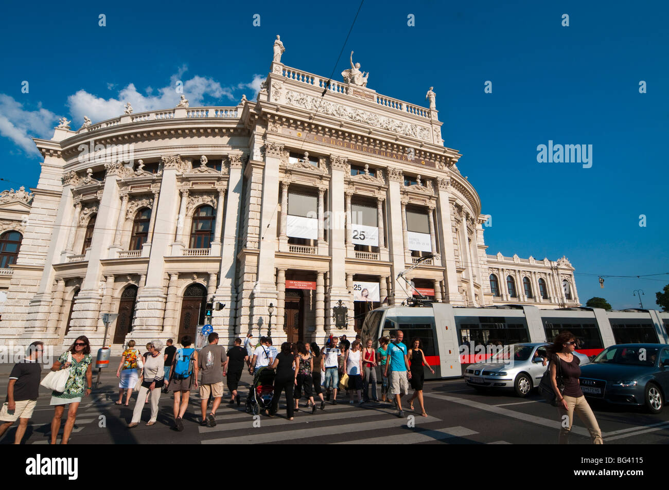 Berliner, Burgtheater, Ringstraße, Wien, Österreich | Straßenbahn ...