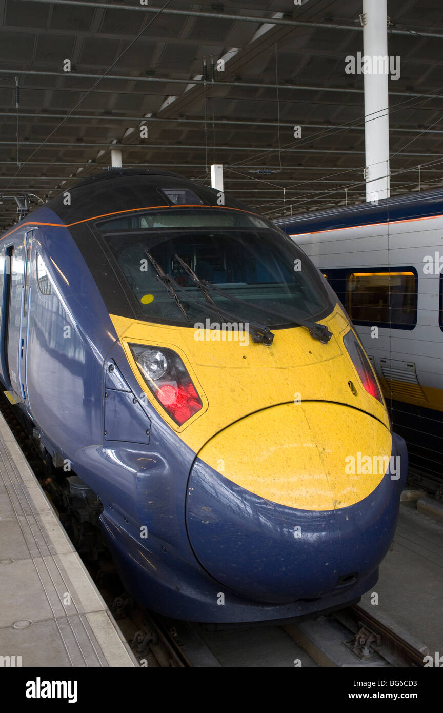 Klasse 395 Hitachi Olympic Javelin-Zug im Bahnhof St Pancras, London ...