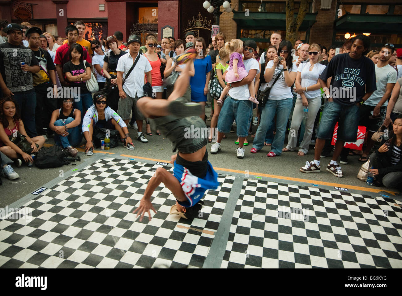 Dance head spin -Fotos und -Bildmaterial in hoher Auflösung – Alamy