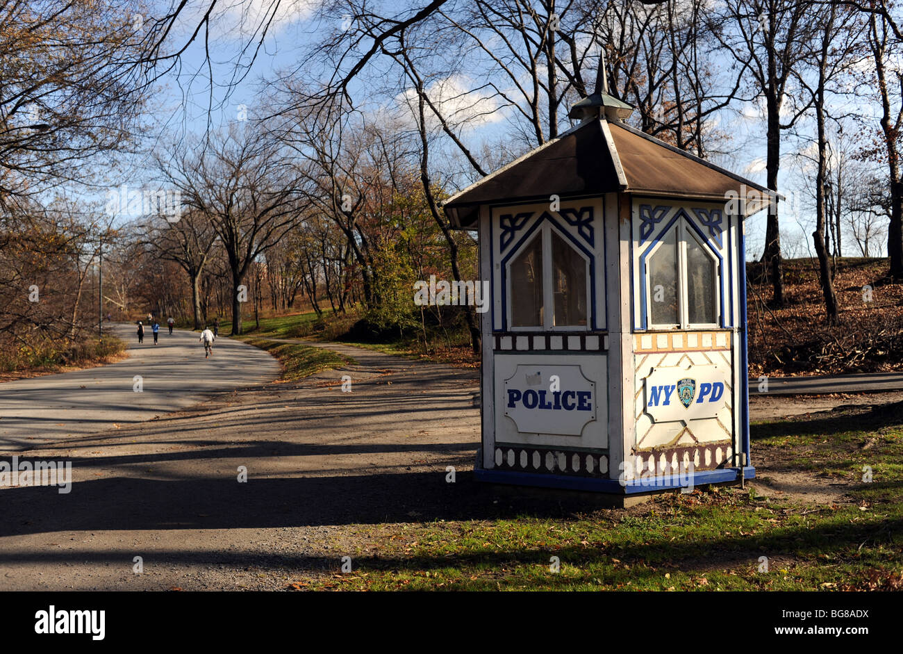 Ein New York Police Department NYPD-Box im Central Park in Manhattan ...