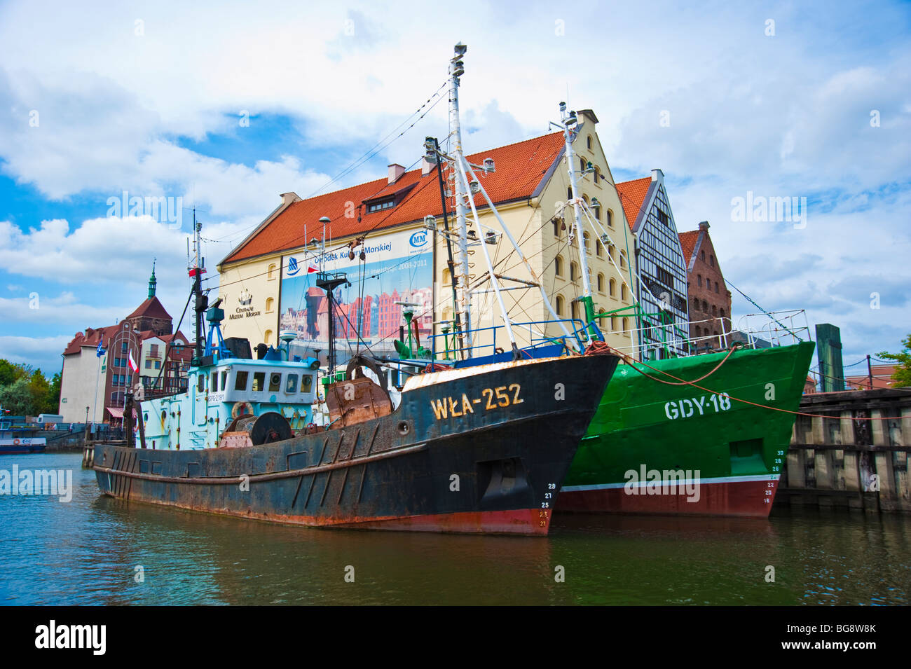 Historische schiffe im museumshafen -Fotos und -Bildmaterial in hoher ...