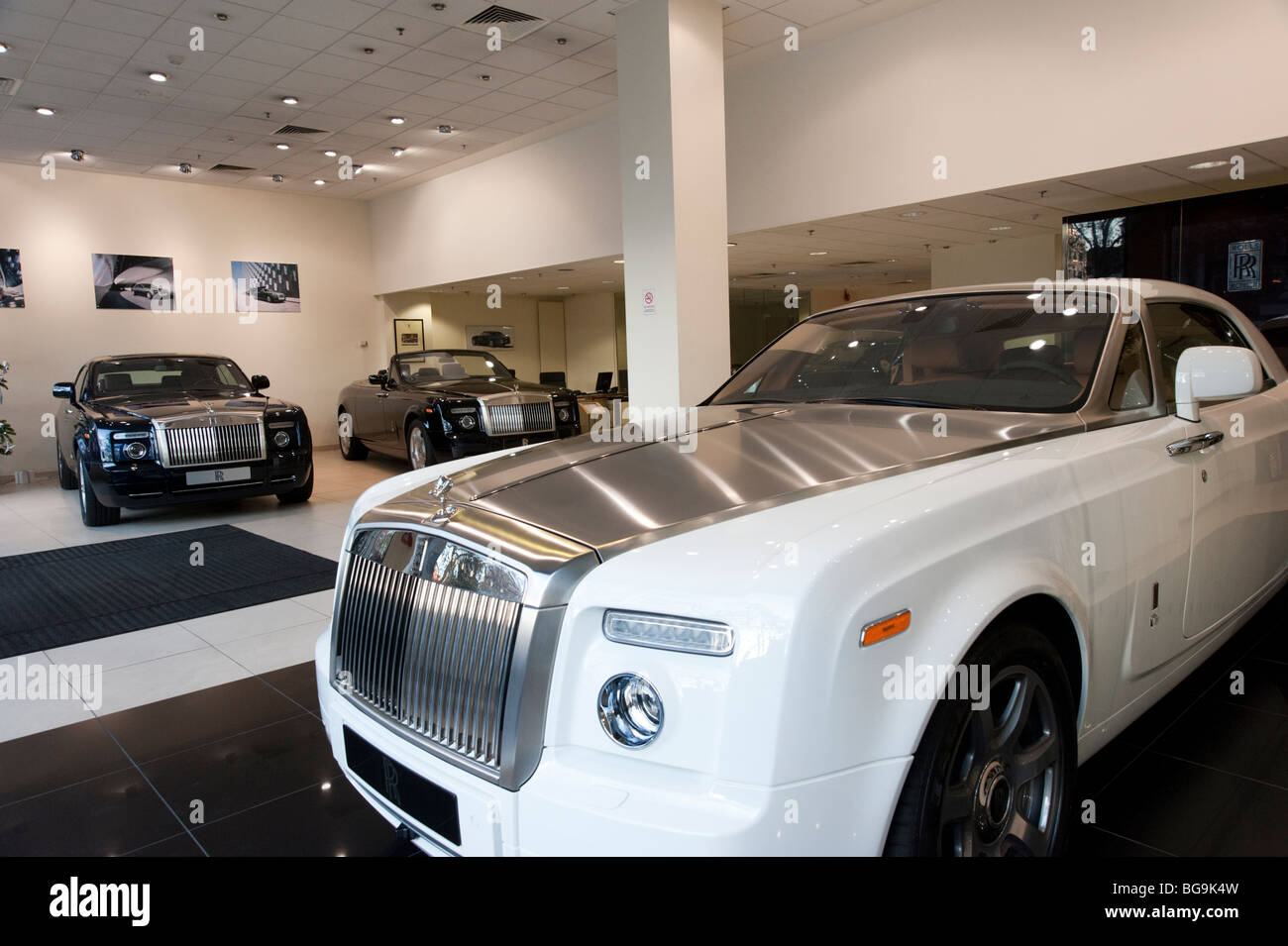 Rolls Royce Auto Showroom, Mayfair, London, UK Stockfotografie - Alamy