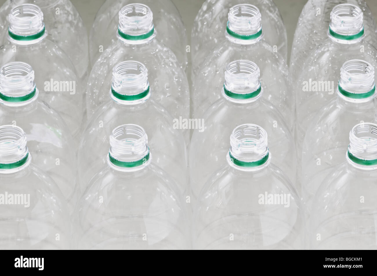 Kunststoff flasche -Fotos und -Bildmaterial in hoher Auflösung – Alamy