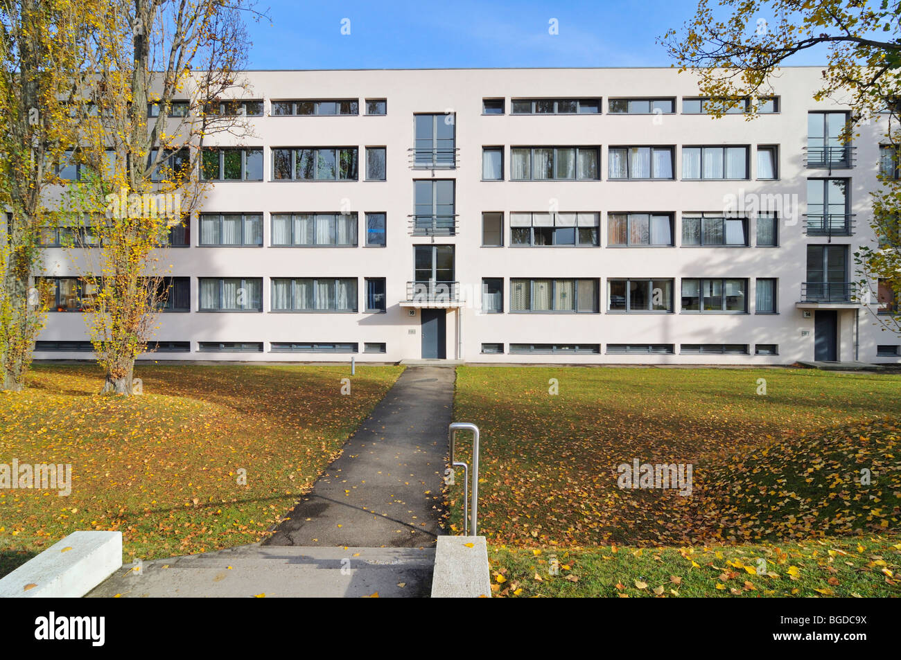 Weißenhof siedlung stuttgart -Fotos und -Bildmaterial in hoher ...