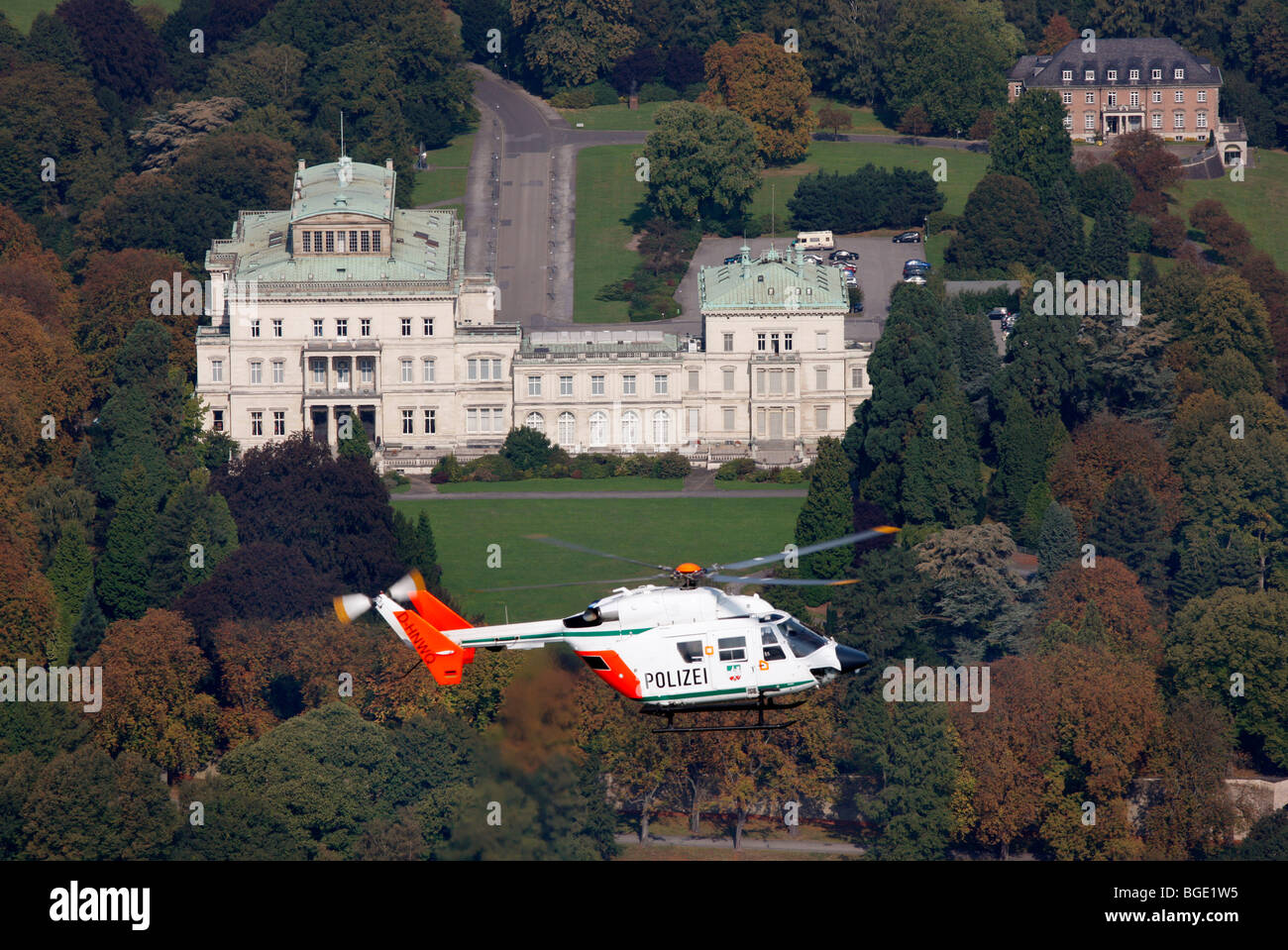 Polizei Helikopter Typ BK 117 der Polizei NRW in einem Betrieb Flug ...
