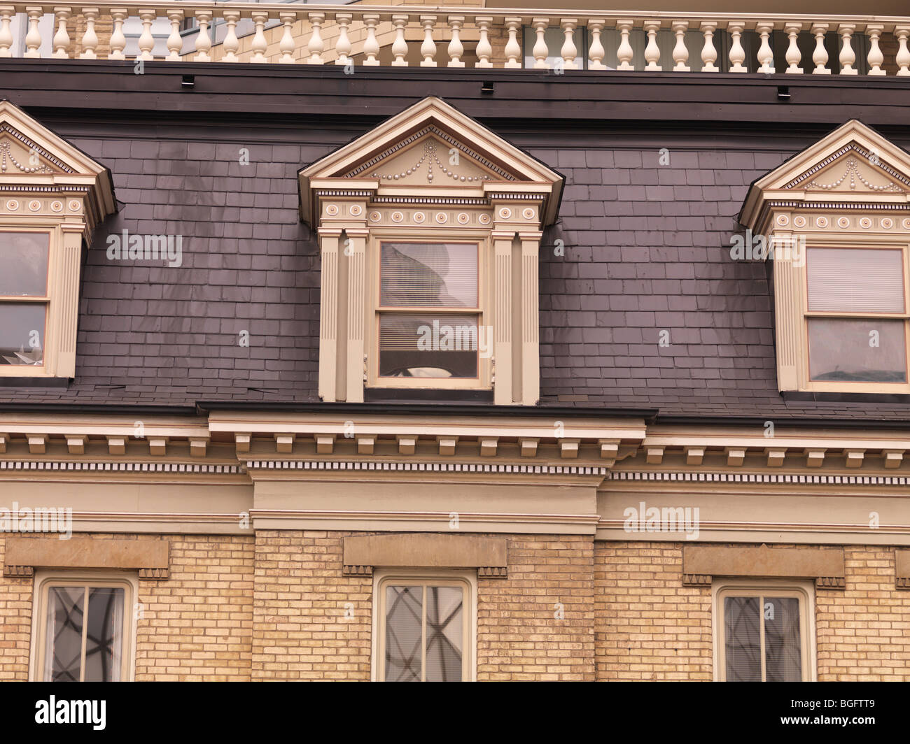 Dachgesims toronto -Fotos und -Bildmaterial in hoher Auflösung – Alamy