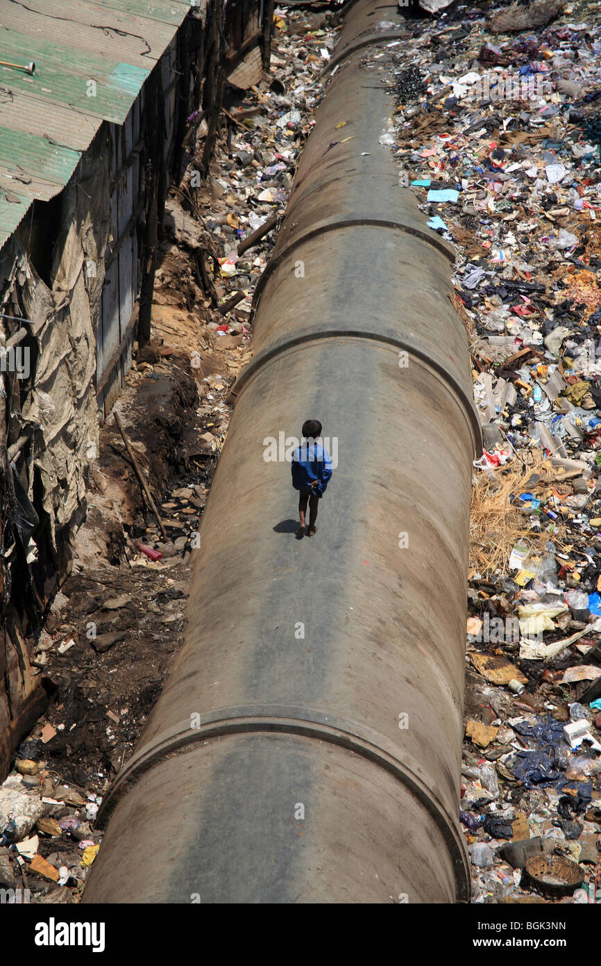 Dharavi slums -Fotos und -Bildmaterial in hoher Auflösung – Alamy
