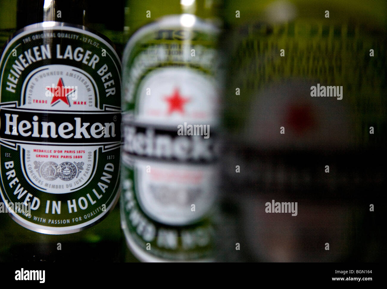 Heineken glasflaschen -Fotos und -Bildmaterial in hoher Auflösung – Alamy