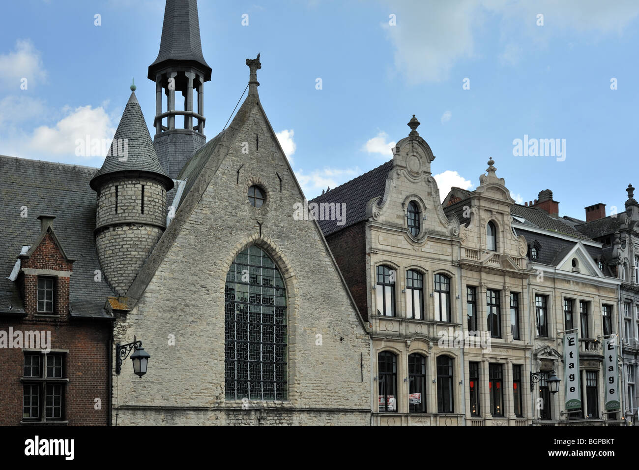 Saint jacobs square -Fotos und -Bildmaterial in hoher Auflösung – Alamy