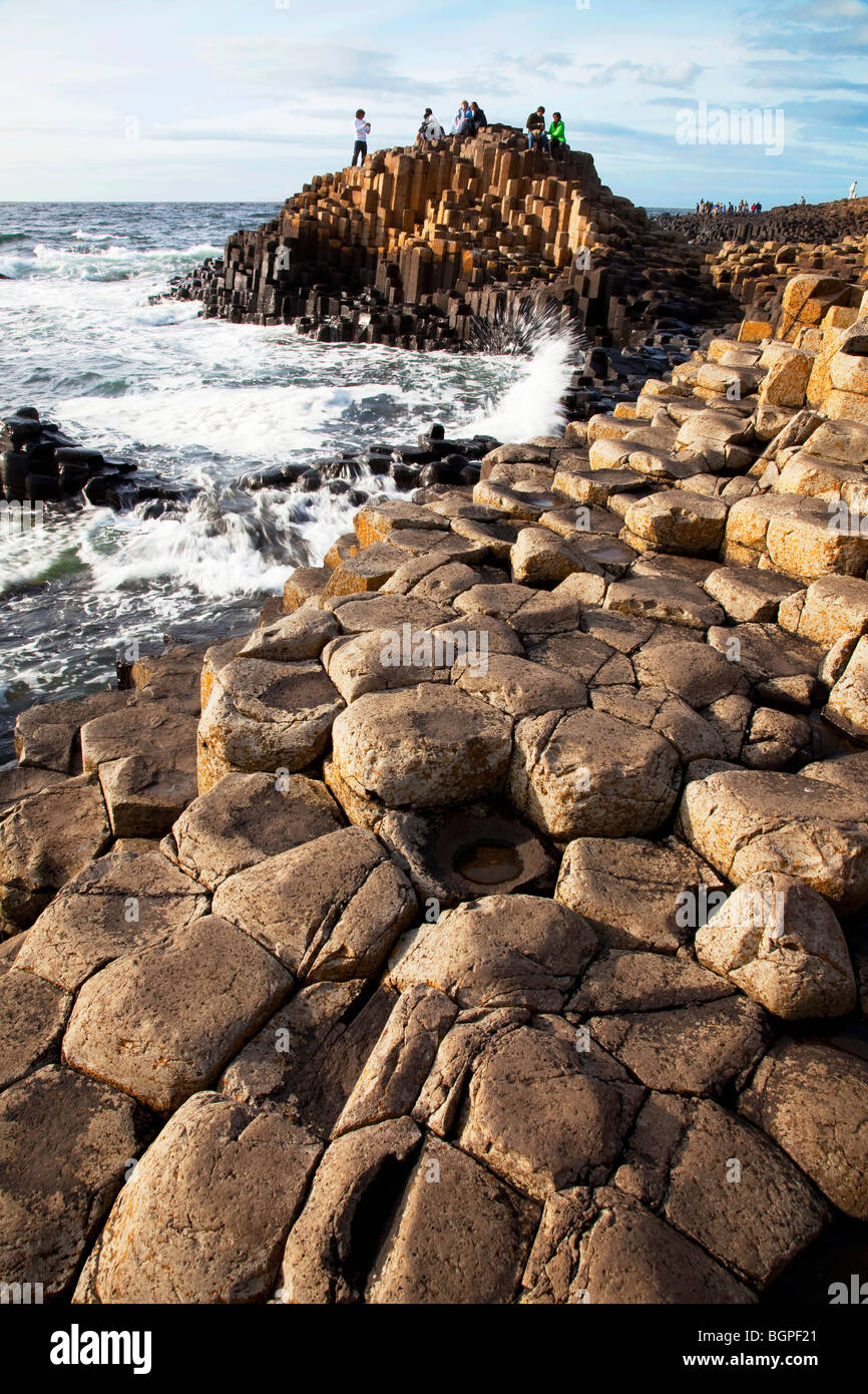 Die Insel am Giant's Causeway-Antrim-Nordirland eine natürliche ...