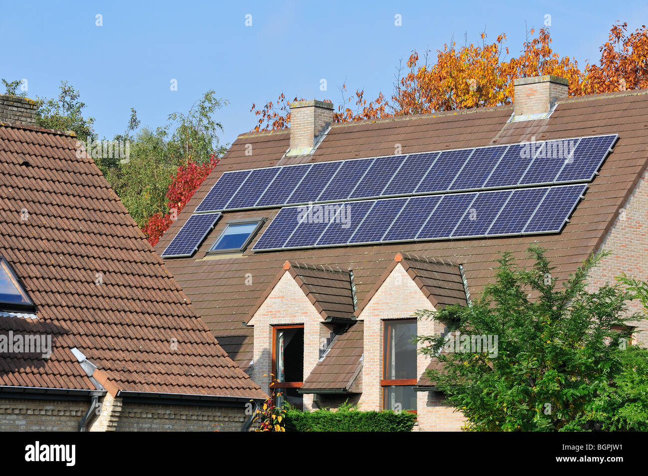 Photovoltaik dach deutschland -Fotos und -Bildmaterial in hoher ...
