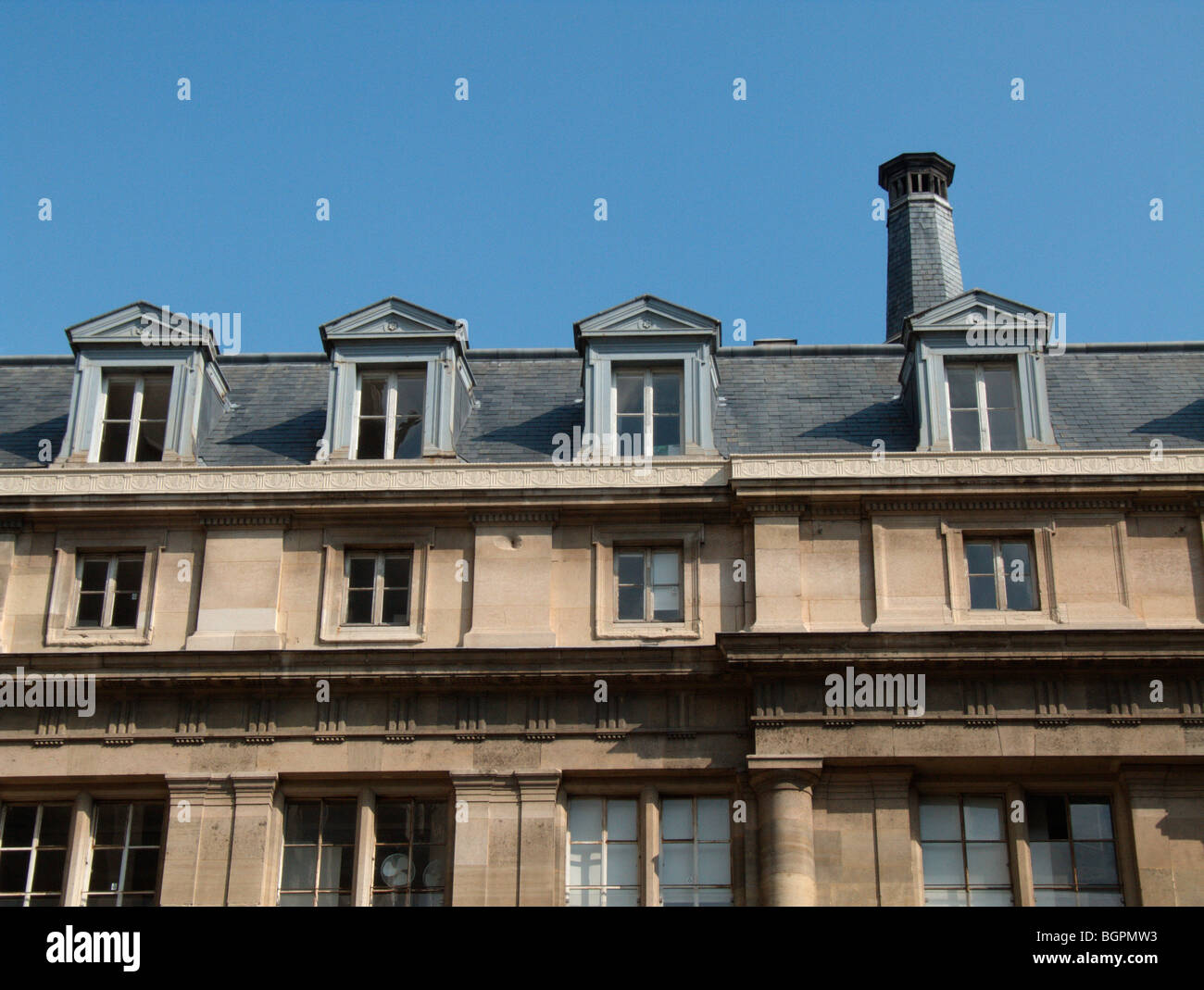 French mansard -Fotos und -Bildmaterial in hoher Auflösung – Alamy