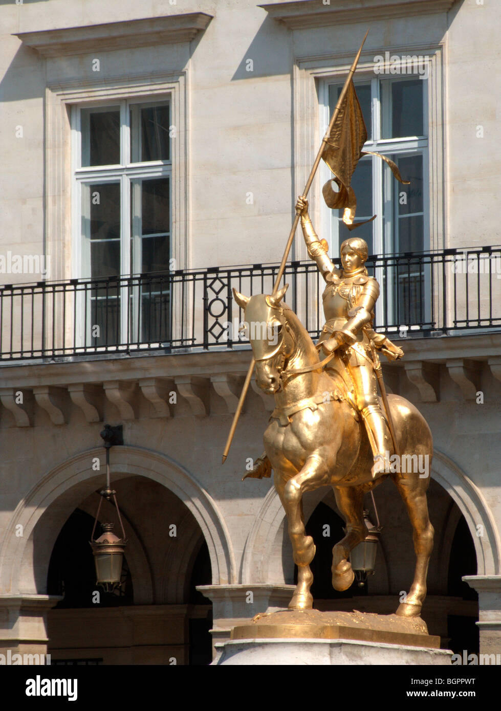 Jeanne d'arc emmanuel fremiet -Fotos und -Bildmaterial in hoher ...