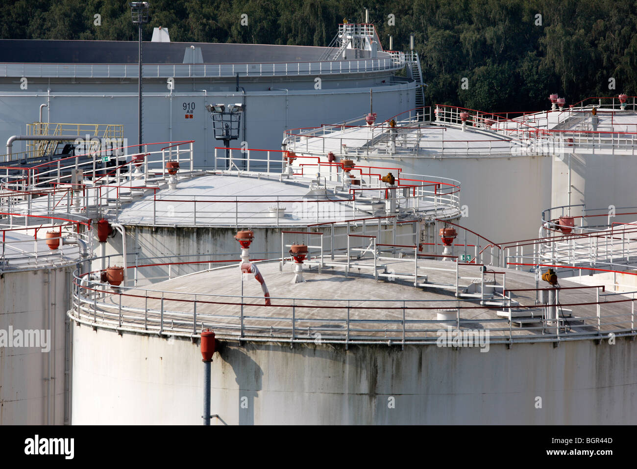 Bp oil storage tank tanks -Fotos und -Bildmaterial in hoher Auflösung ...