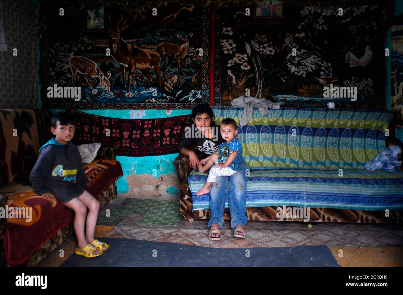 Roma gypsy minority -Fotos und -Bildmaterial in hoher Auflösung – Alamy