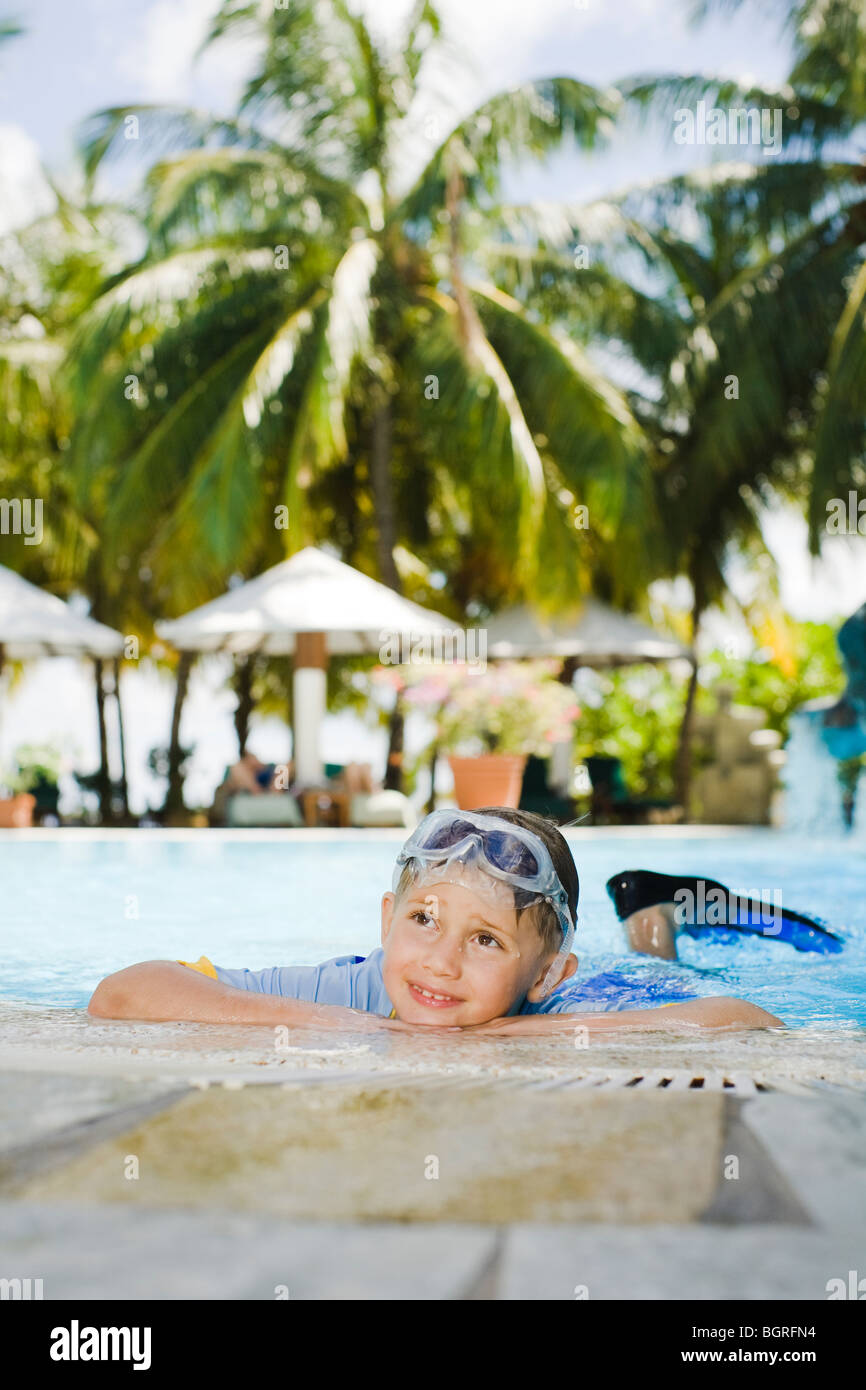 Kinder auf den malediven -Fotos und -Bildmaterial in hoher Auflösung – Alamy
