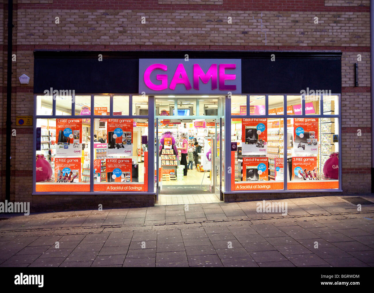 Video games shop -Fotos und -Bildmaterial in hoher Auflösung – Alamy