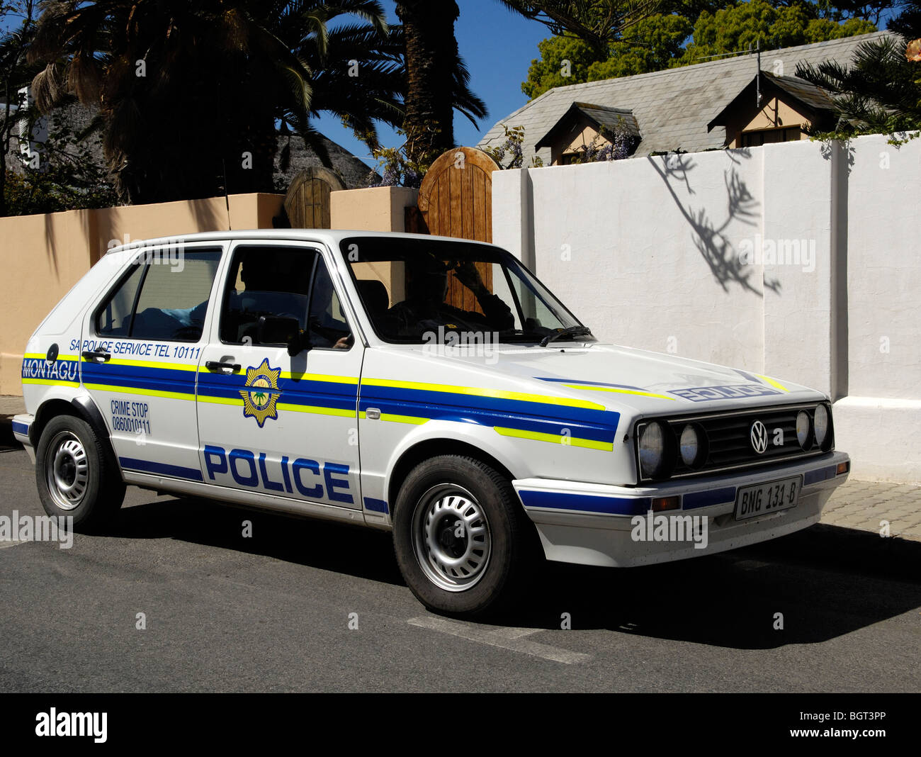 Montagu, Westkap, Südafrika, Afrika - Blick auf VW Golf Polizei ...