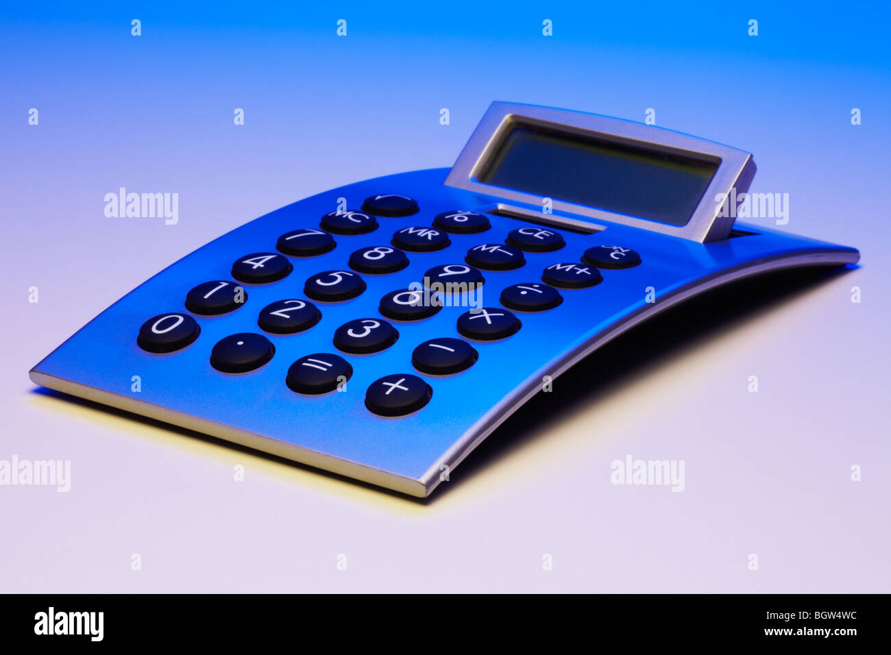 Rechnen mit taschenrechner -Fotos und -Bildmaterial in hoher Auflösung ...