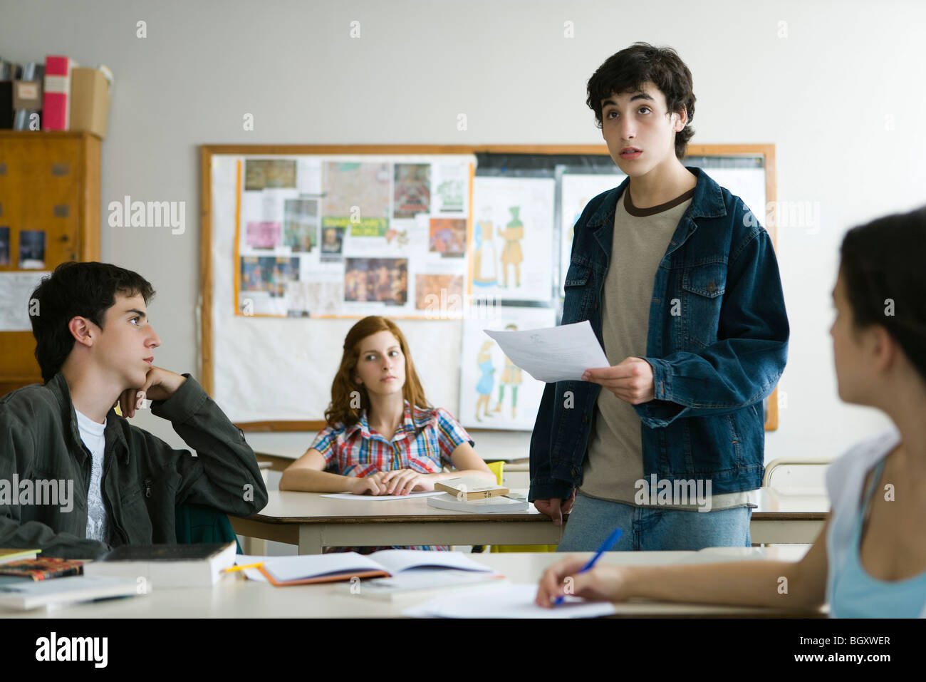 High-School-Schüler, Vortrag in der Klasse Stockfotografie - Alamy
