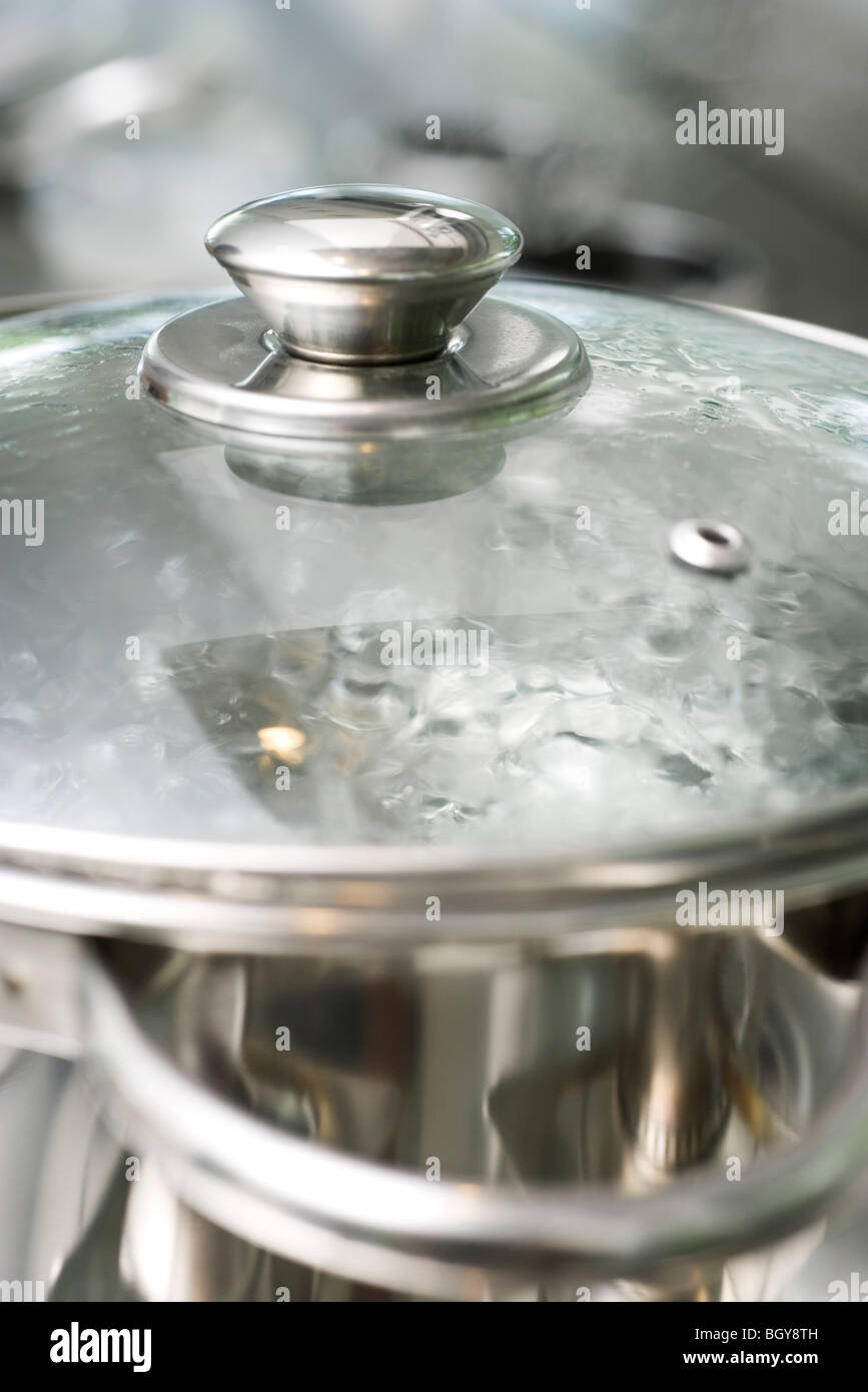 Kochendem Topf Wasser Stockfotos und -bilder Kaufen - Alamy