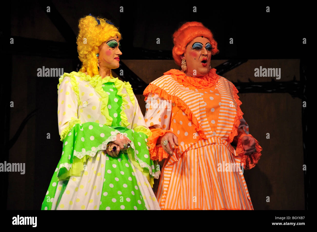 Pantomime uk -Fotos und -Bildmaterial in hoher Auflösung – Alamy