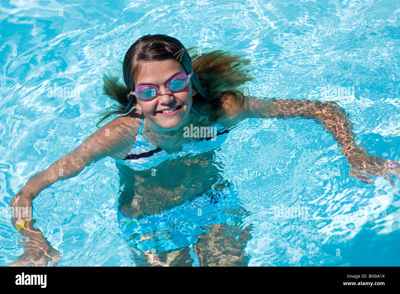 Preteen bikini -Fotos und -Bildmaterial in hoher Auflösung - Seite 3 ...