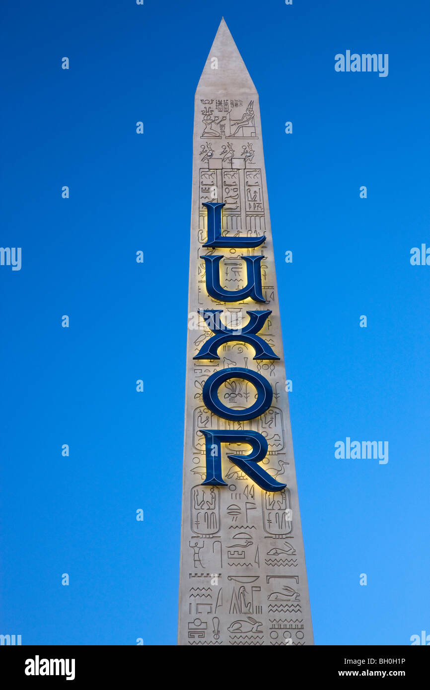 Luxor hotel and casino -Fotos und -Bildmaterial in hoher Auflösung – Alamy