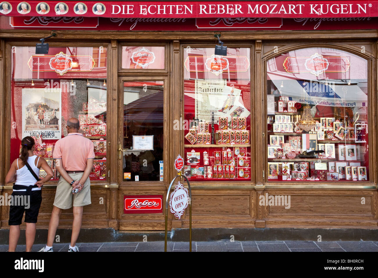 Reber mozartkugeln shop salzburg -Fotos und -Bildmaterial in hoher ...