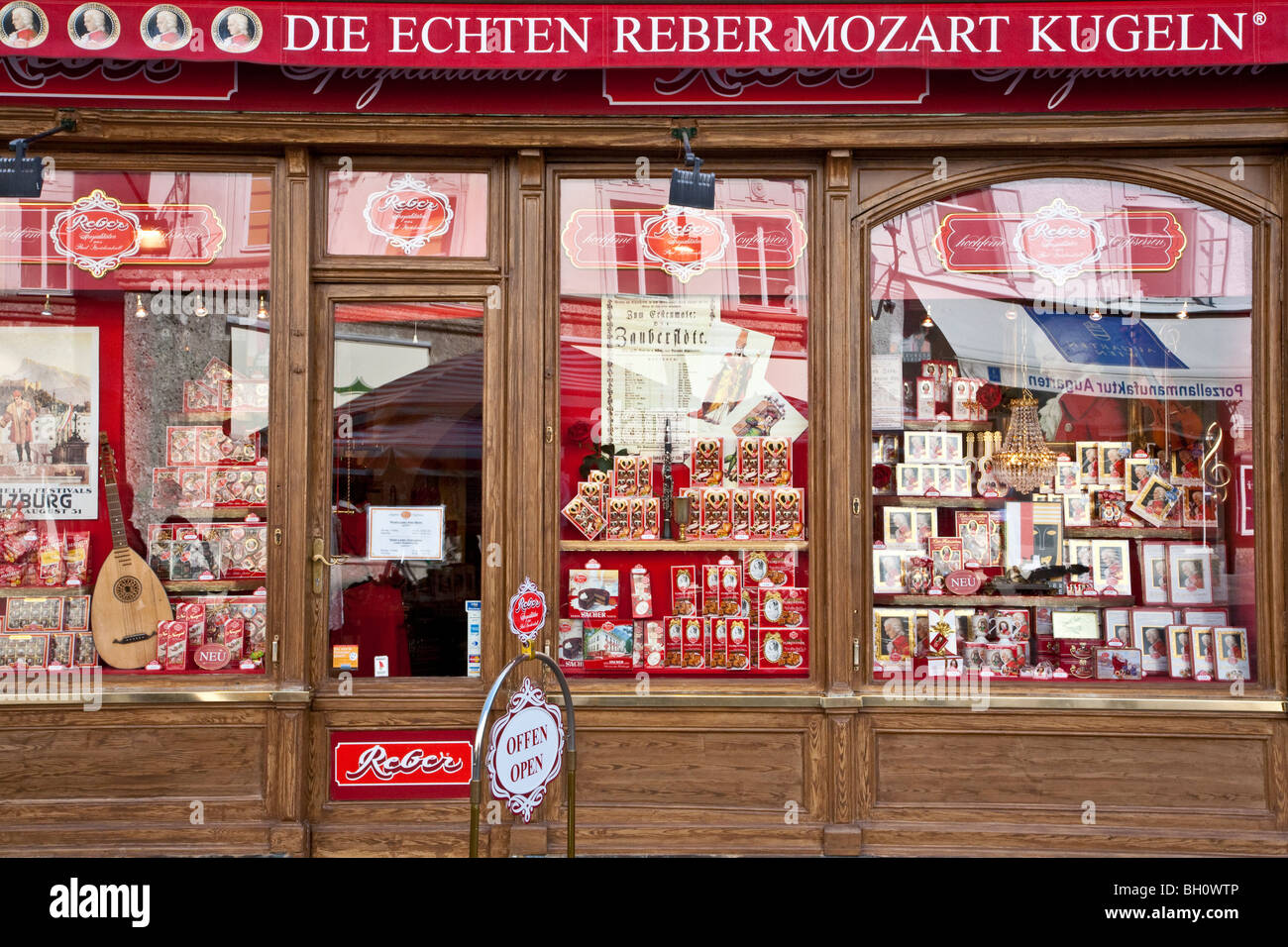 Reber mozartkugeln shop salzburg -Fotos und -Bildmaterial in hoher ...