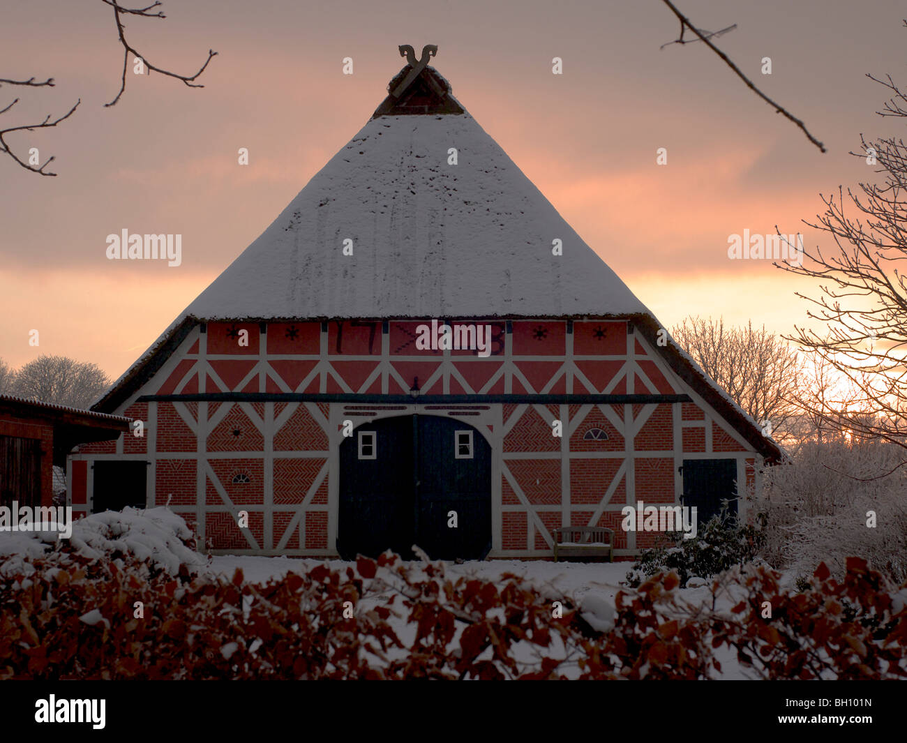 Hof bauernhaus -Fotos und -Bildmaterial in hoher Auflösung – Alamy