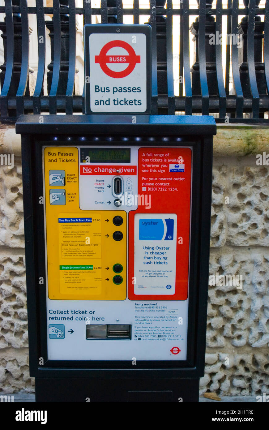 Ticket vendor machine -Fotos und -Bildmaterial in hoher Auflösung – Alamy