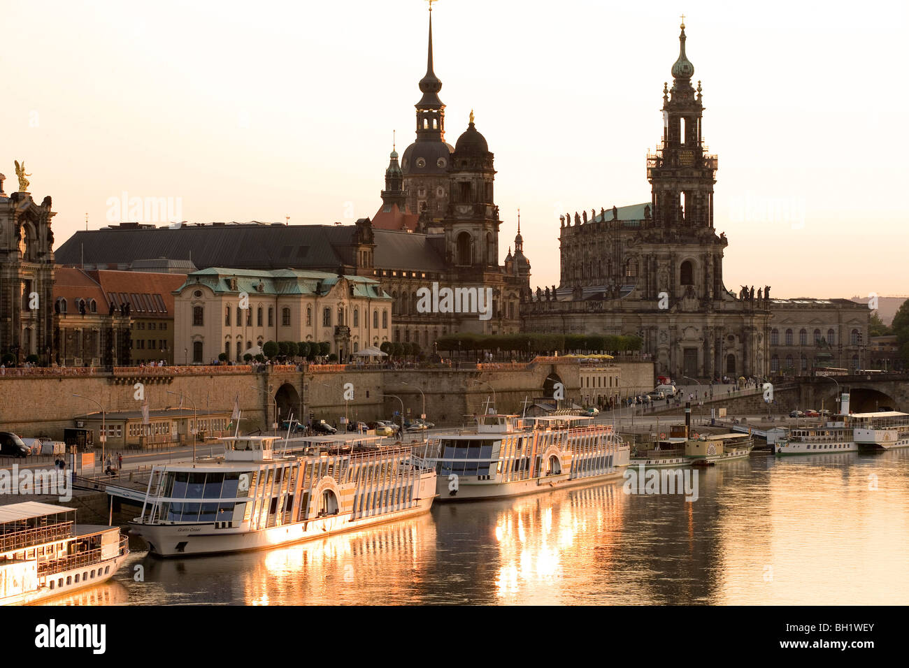 Dresdner residenzschloss -Fotos und -Bildmaterial in hoher Auflösung ...