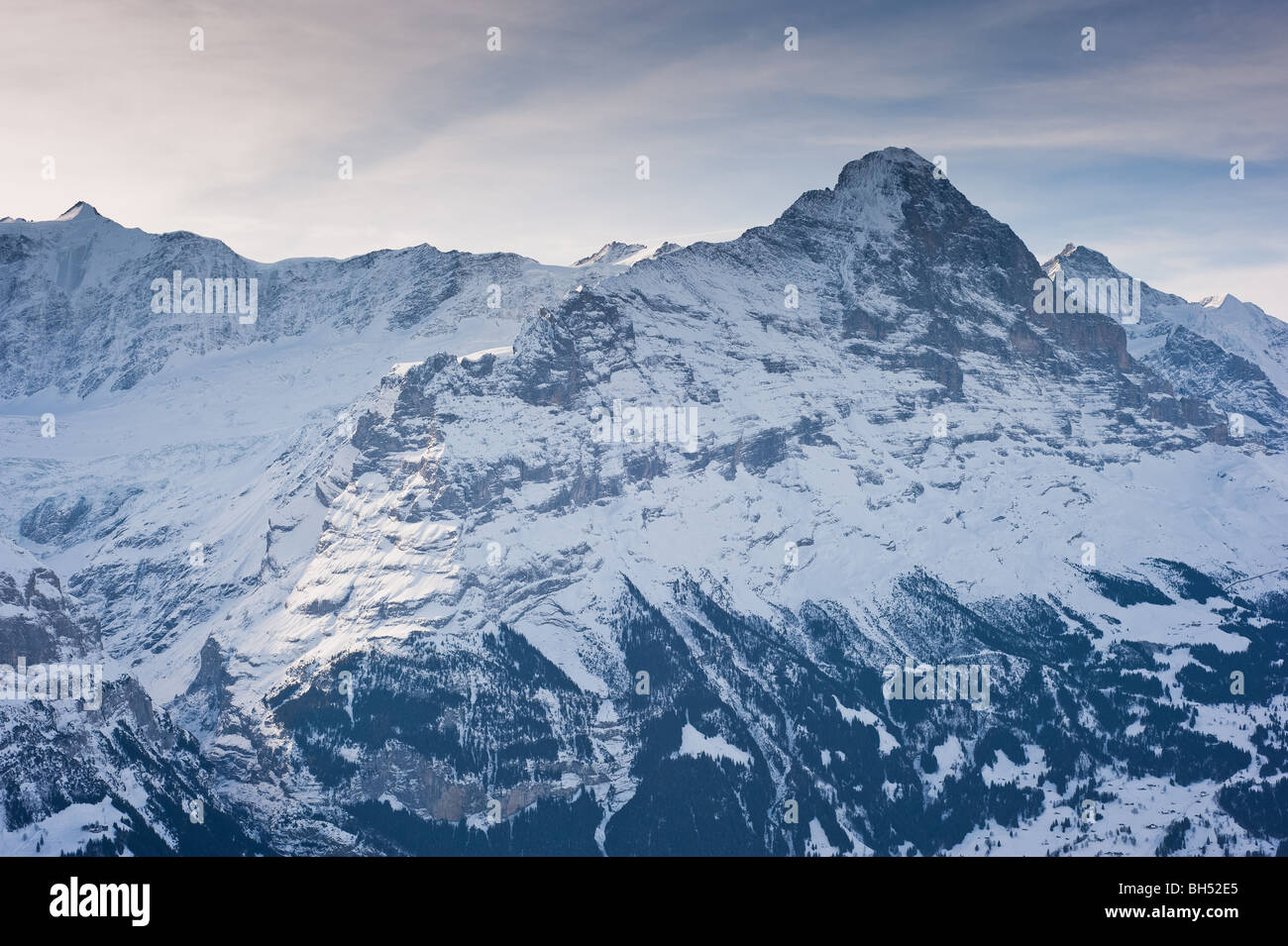 Eiger grindelwald zuerst -Fotos und -Bildmaterial in hoher Auflösung ...