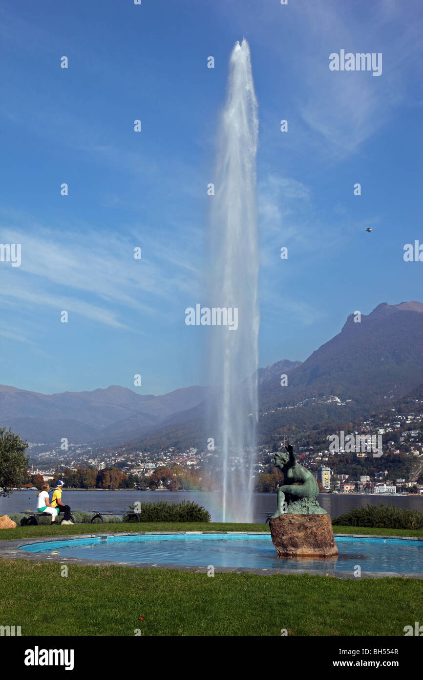 Lugano brunnen -Fotos und -Bildmaterial in hoher Auflösung – Alamy